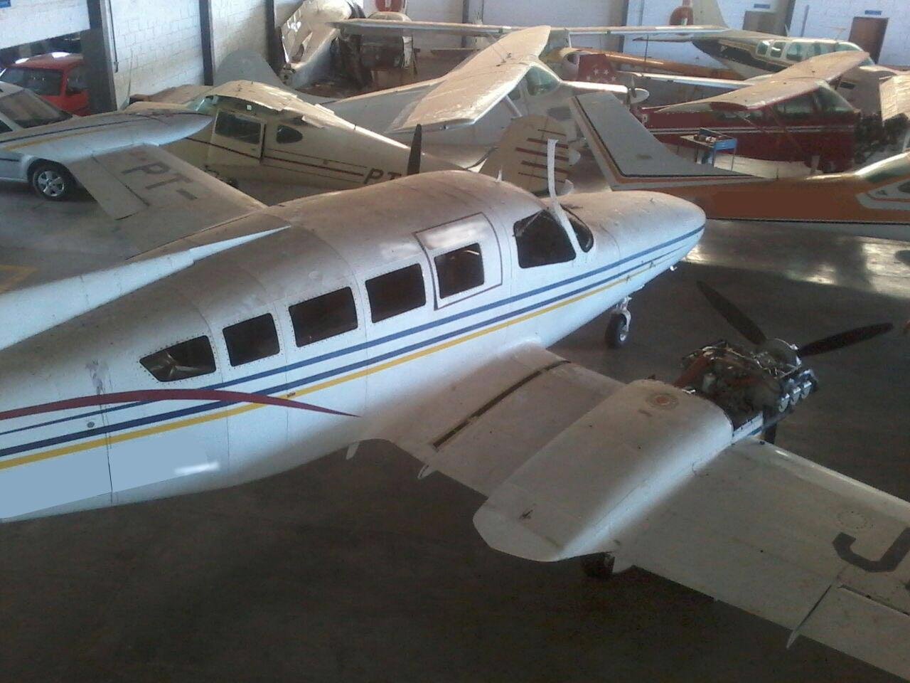 AEROBASTIAN | CESSNA 402B BUSINESSLINER 1974 - VENDIDO